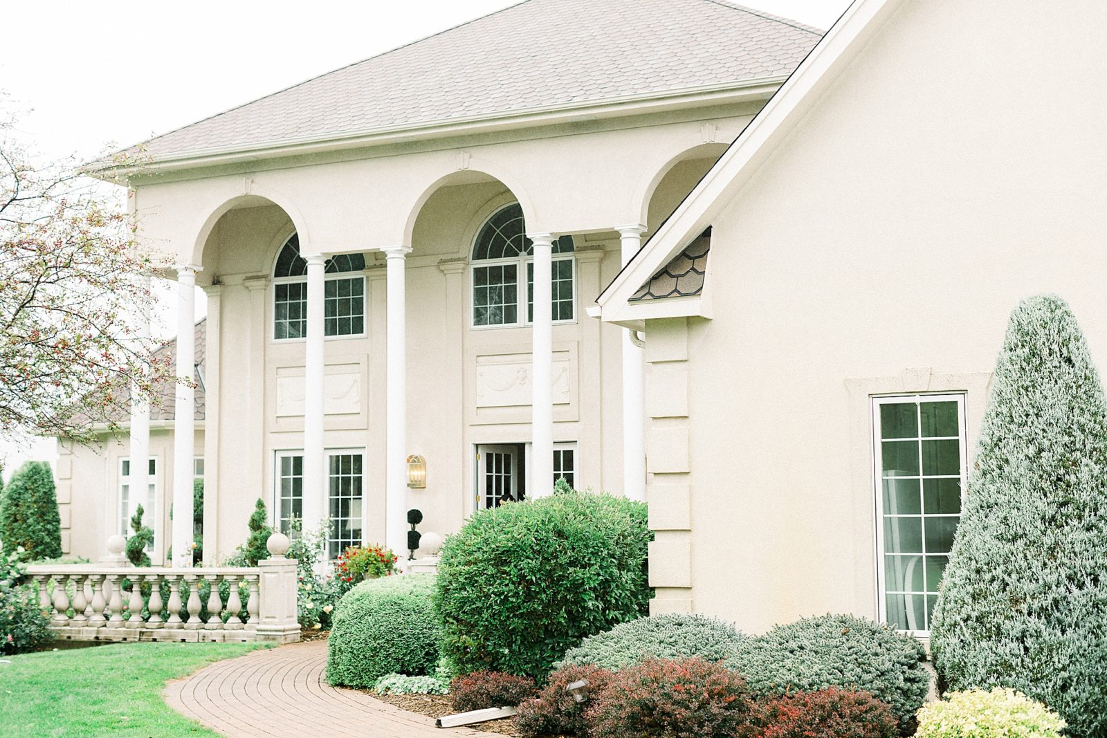 Fall lake house Wedding | Associate | Minneapolis Wedding Photographer